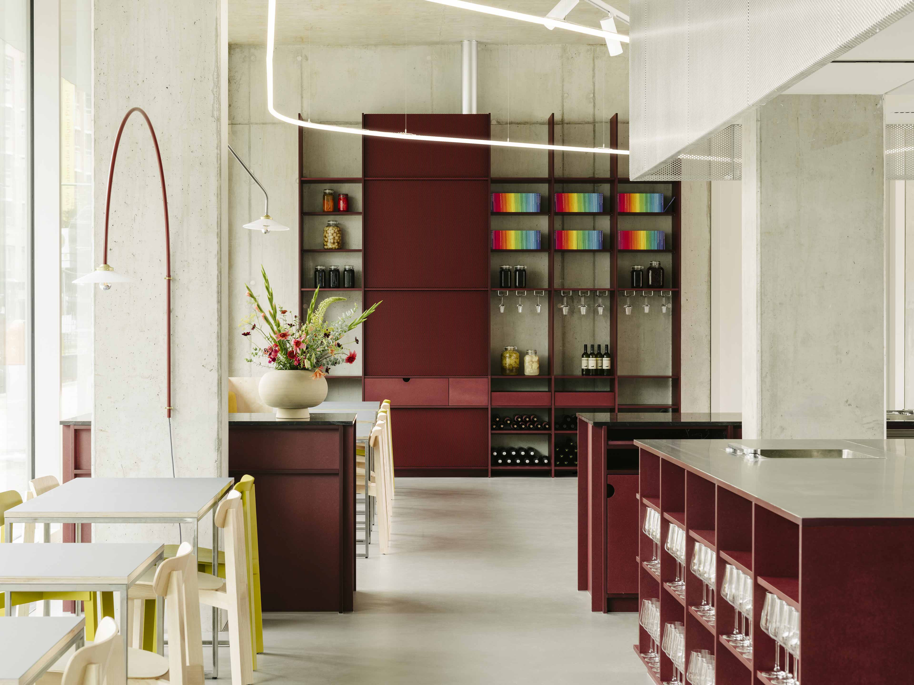 REMI Restaurant Berlin | Ganter Group realisiert klares Design mit ...